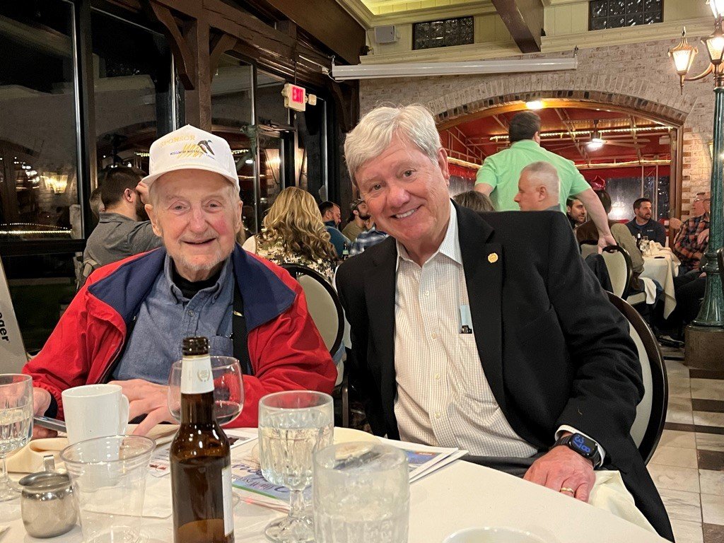 Getting Busy - Wisconsin Waterfowl Association